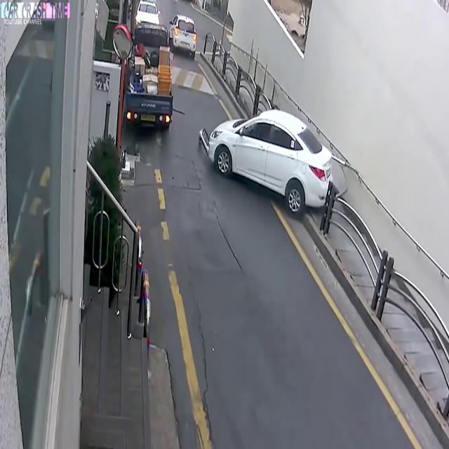 Accident Detection Model Object Detection Dataset V1 2023 04 19 9